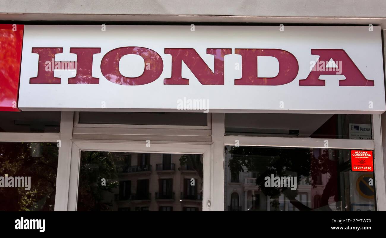 Honda showroom sign logo hi-res stock photography and images - Alamy