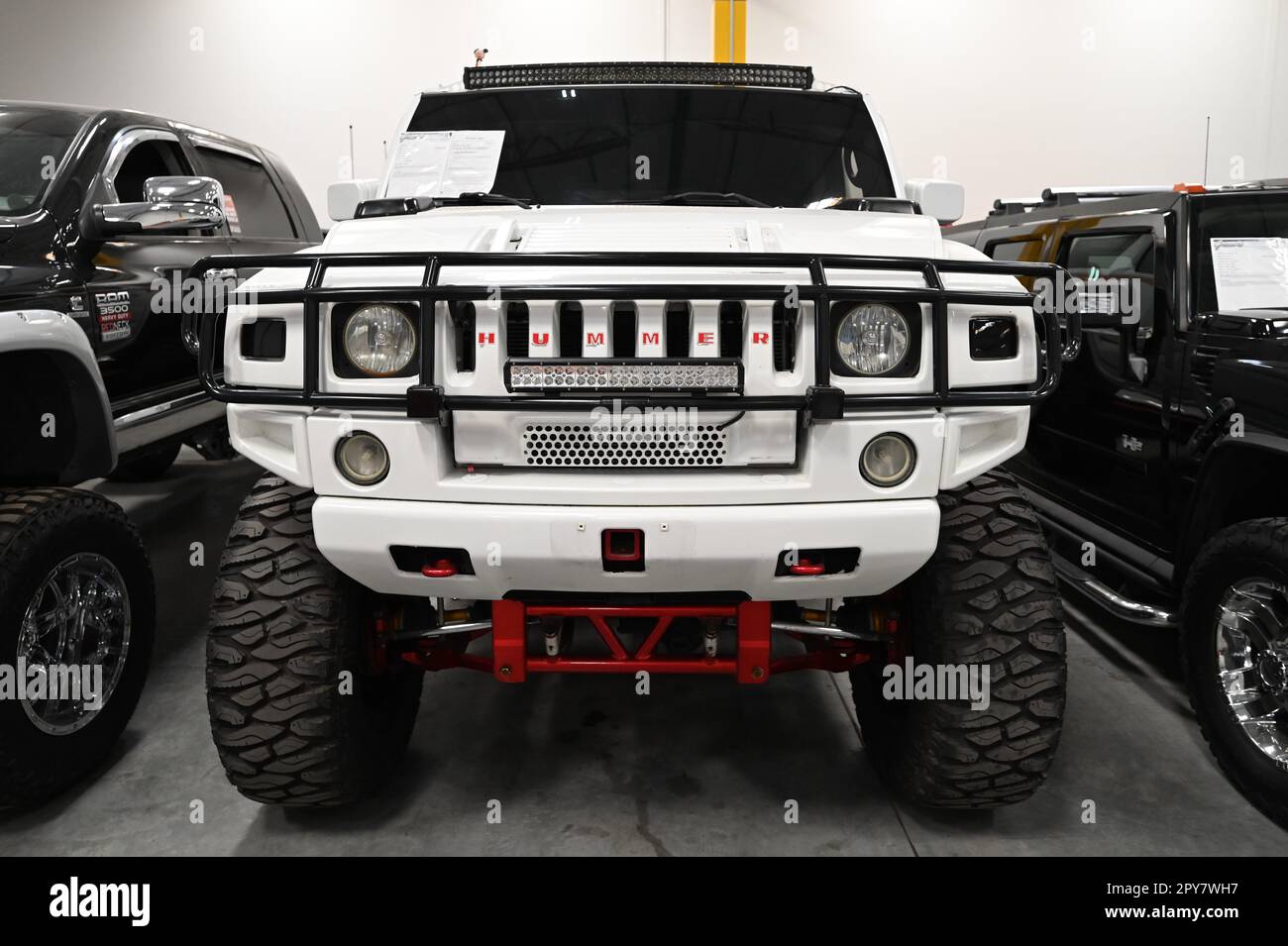 Hummer h3 hi-res stock photography and images - Alamy