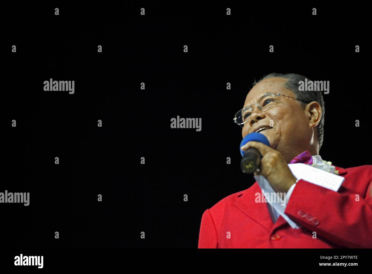 Mike Velarde (aka Brother Mike) addressing the crowd during his weekly ...