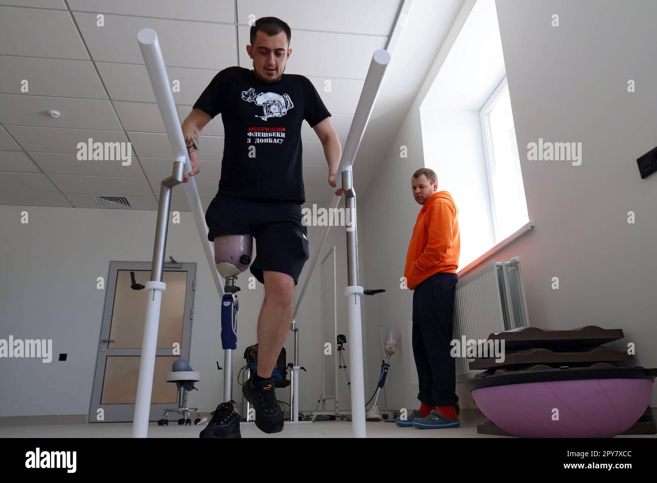 VYNNYKY, UKRAINE - MAY 1, 2023 - A patient with a prosthetic leg ...