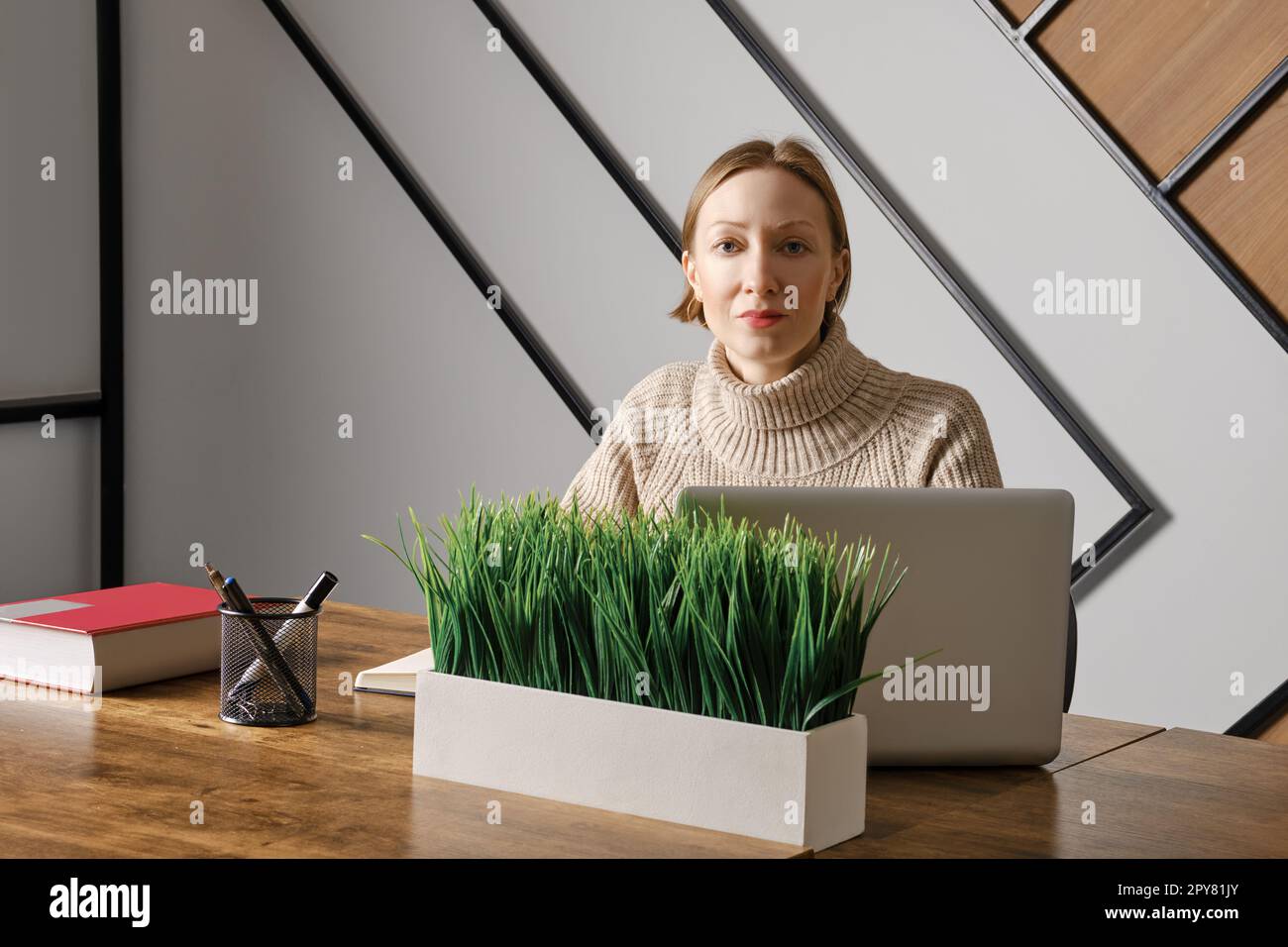 Office works hi-res stock photography and images - Alamy