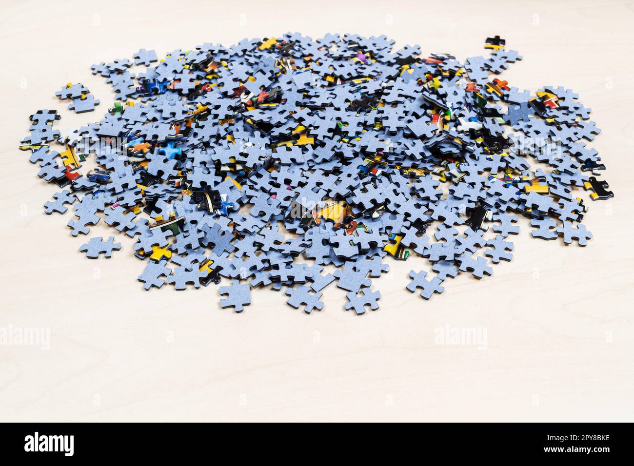 Table surface puzzle pieces hi-res stock photography and images - Alamy