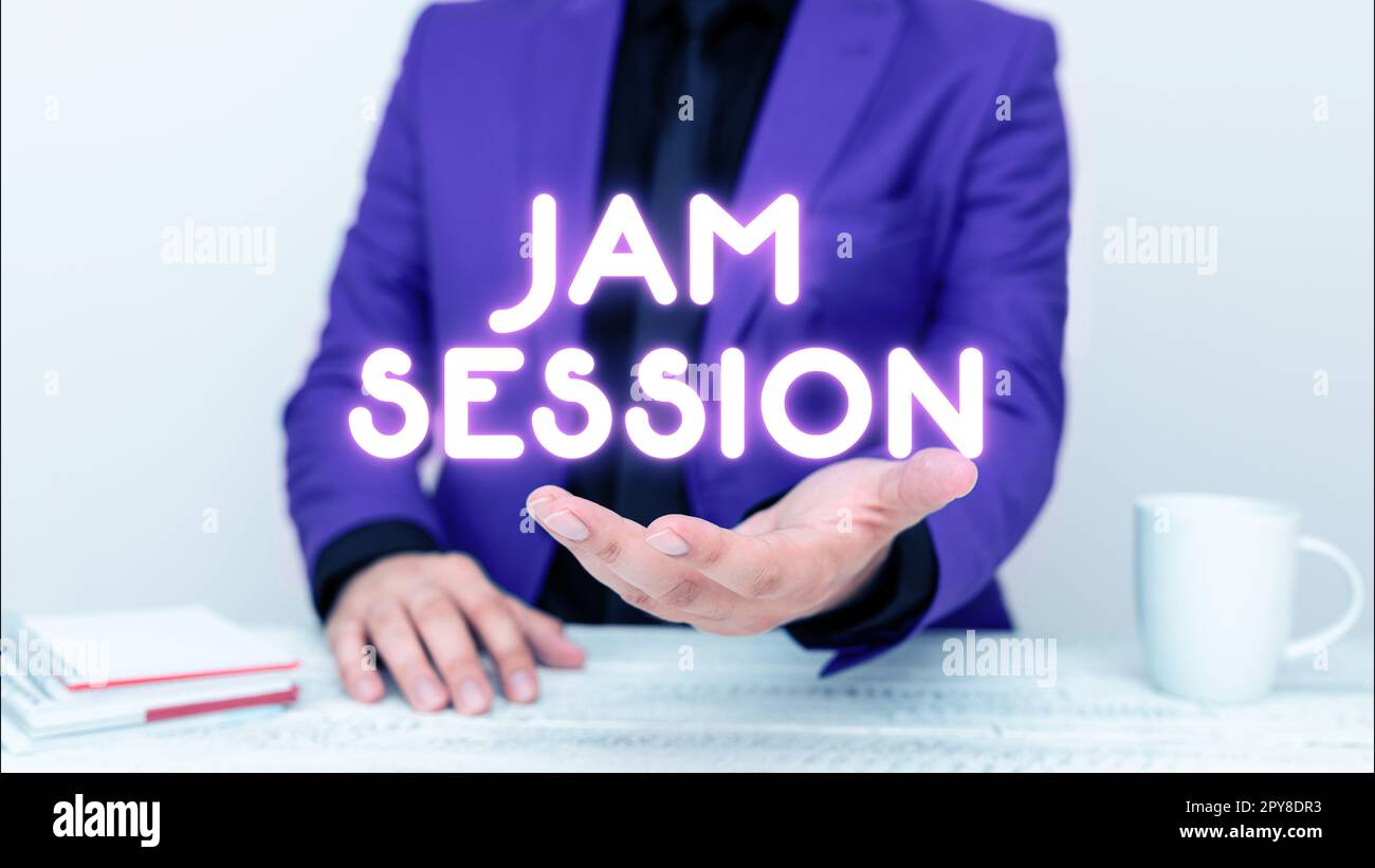 Impromptu concert hi-res stock photography and images - Alamy