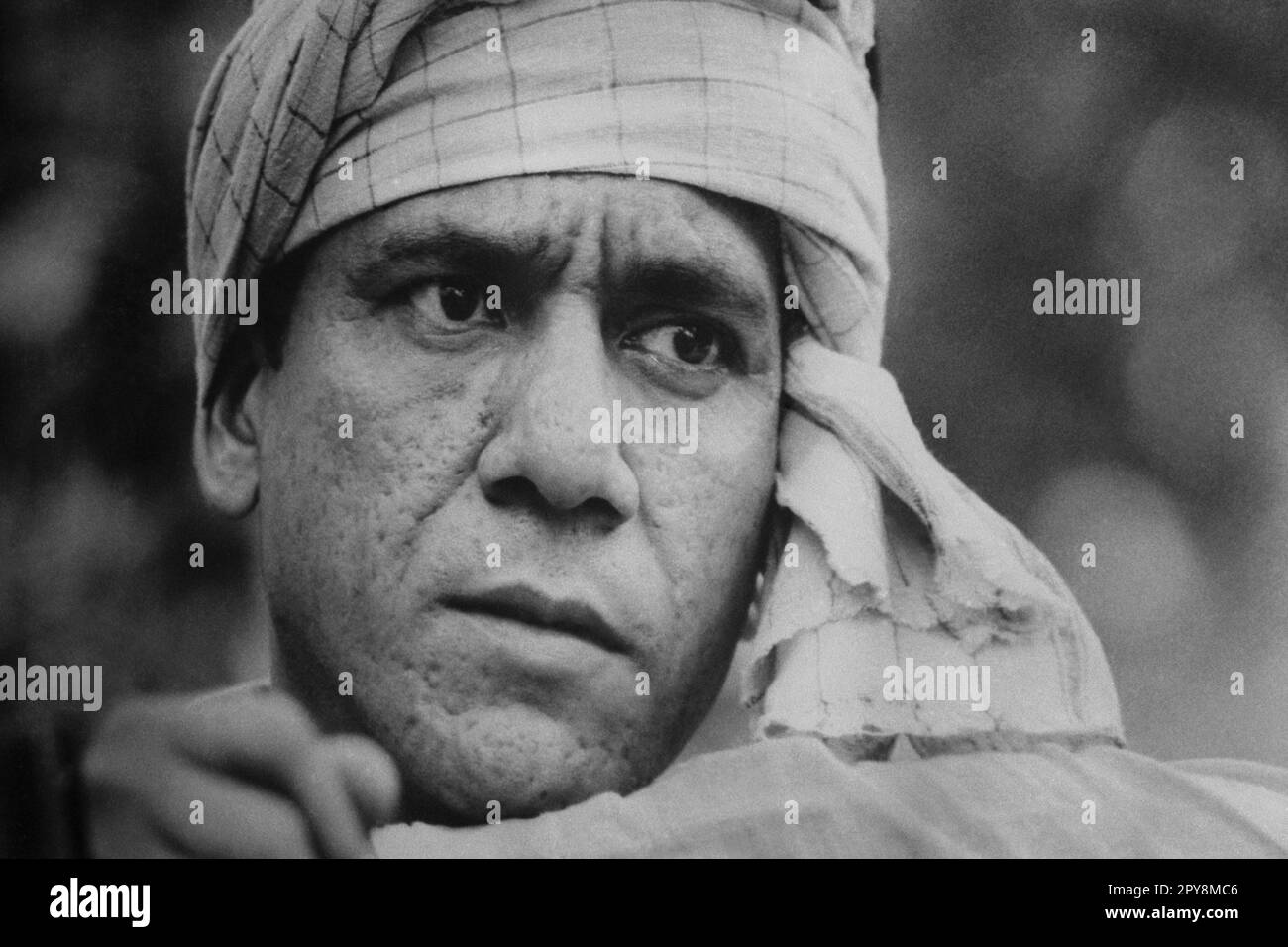 Indian old vintage 1980s black and white bollywood cinema hindi movie ...