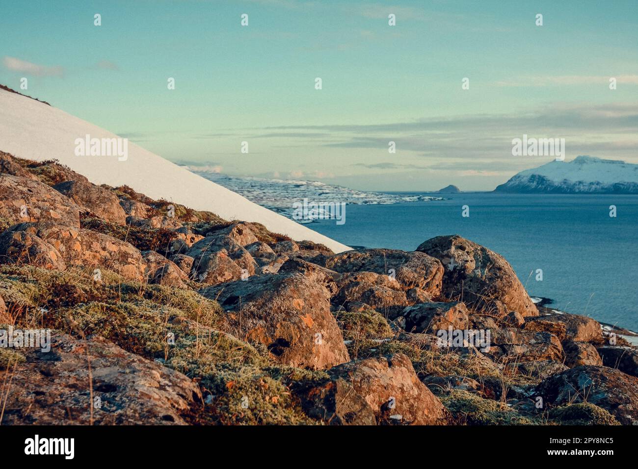 Rocky hill landscape hi-res stock photography and images - Alamy