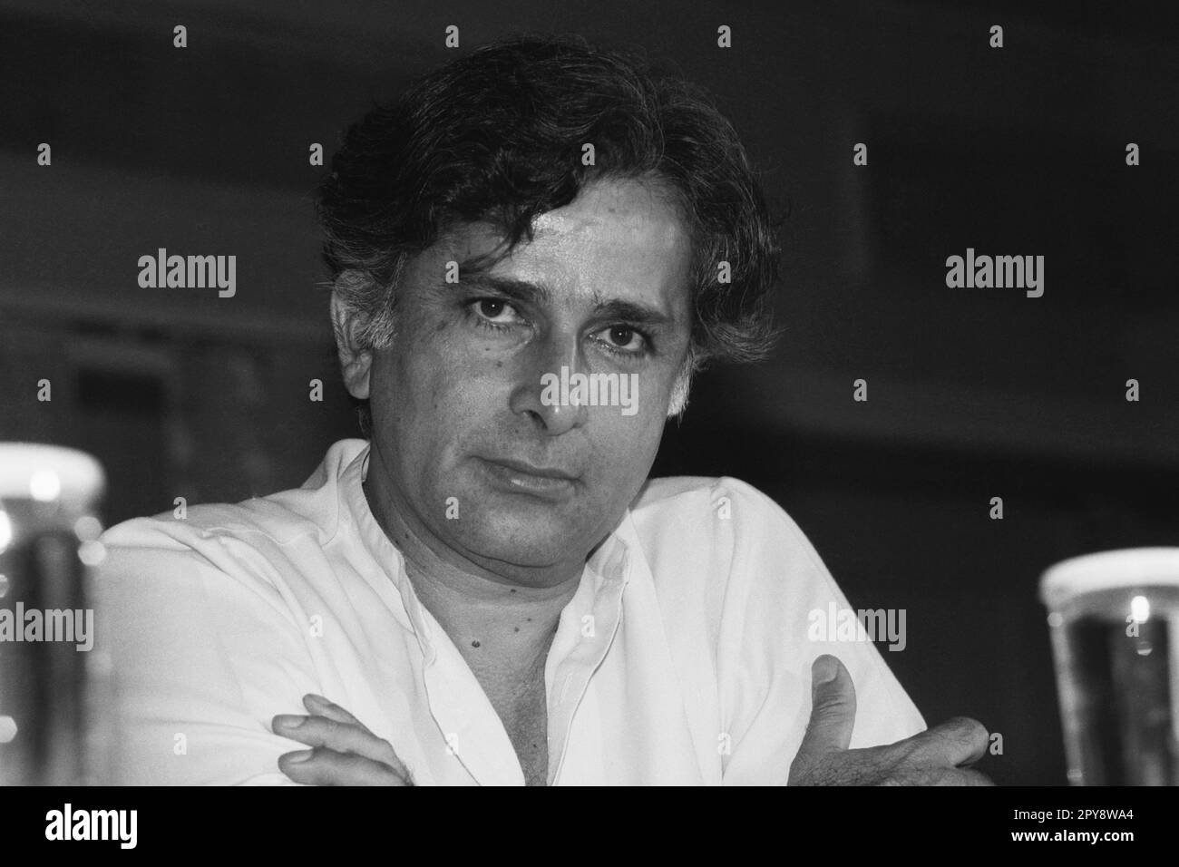 Indian old vintage 1980s black and white bollywood cinema hindi movie ...