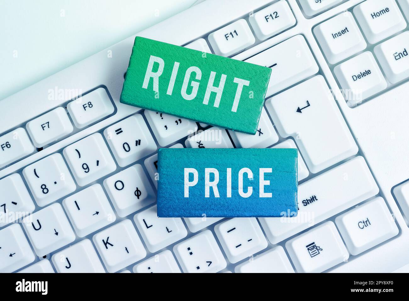 Right pricing strategy hi-res stock photography and images - Alamy