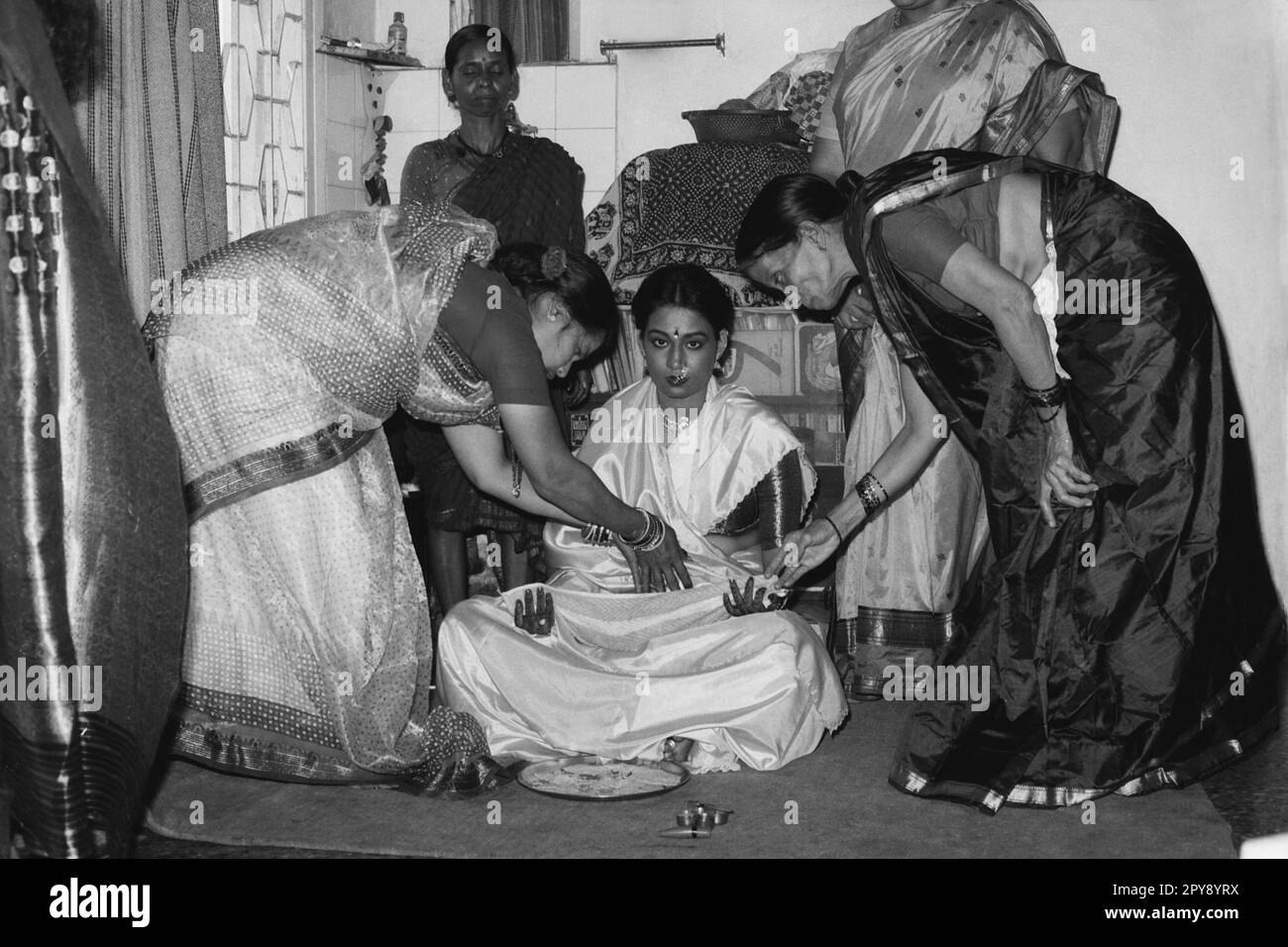Vijay tendulkar Black and White Stock Photos & Images - Alamy