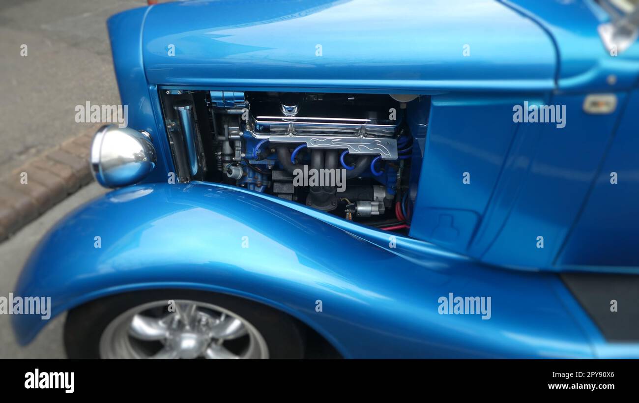 close up of motor on Chevrolet hot rod car, blue color Stock Photo - Alamy
