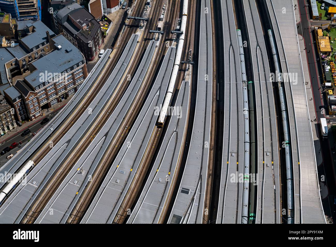 London Bridge Train Station Stock Photo - Alamy