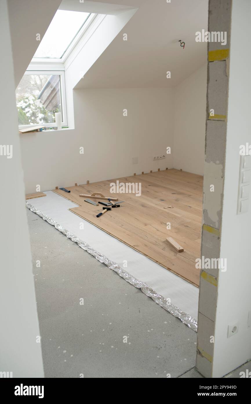 Wooden house with loft hi-res stock photography and images - Alamy