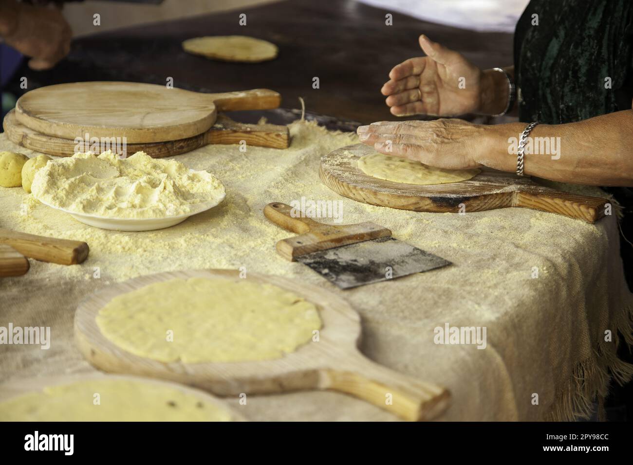 Female hands kneading bread hi-res stock photography and images - Alamy