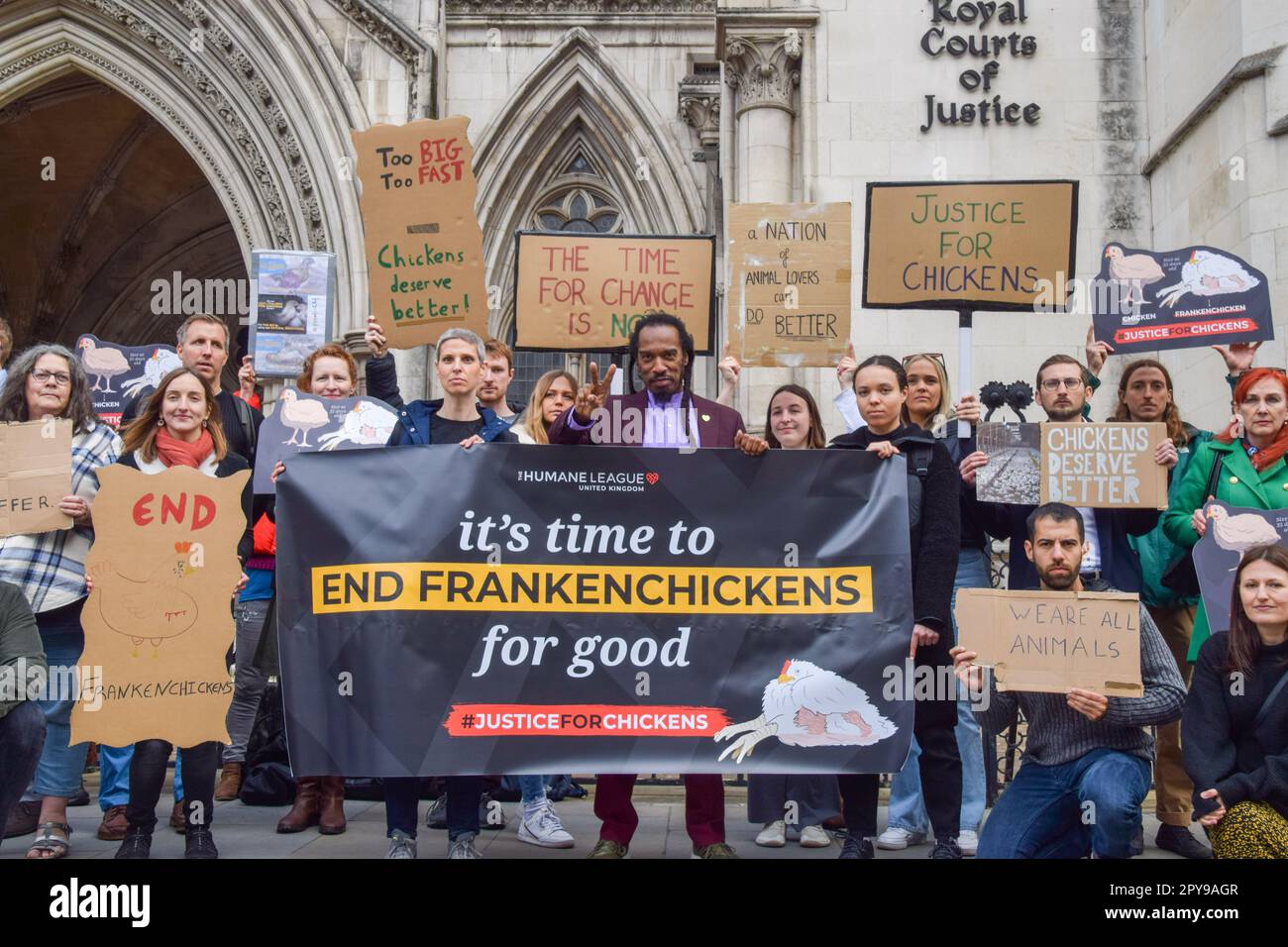 Benjamin zephaniah chicken hi-res stock photography and images - Alamy