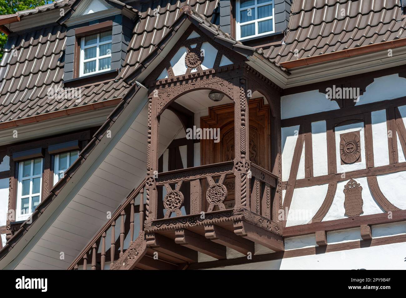 Bay window and half-timbered facade in the old town, Dörrenbach ...