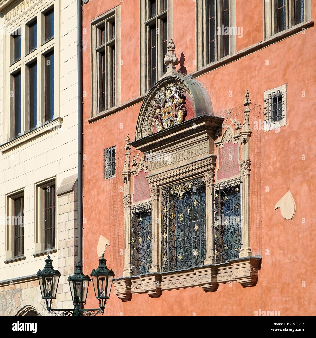 Classic gothic building hi-res stock photography and images - Alamy