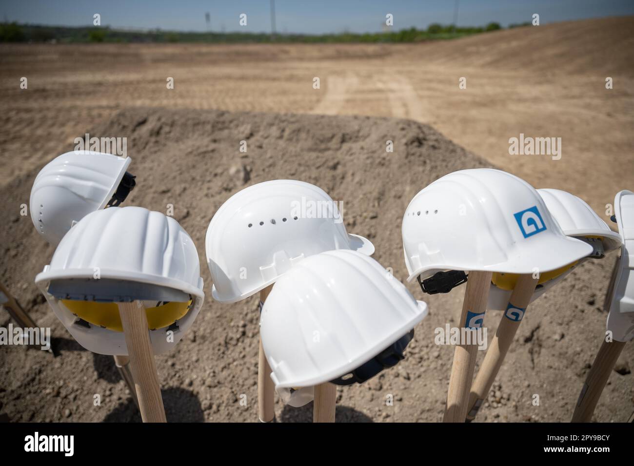 Mainz, Germany. 03rd May, 2023. Spades and helmets stand after the ...