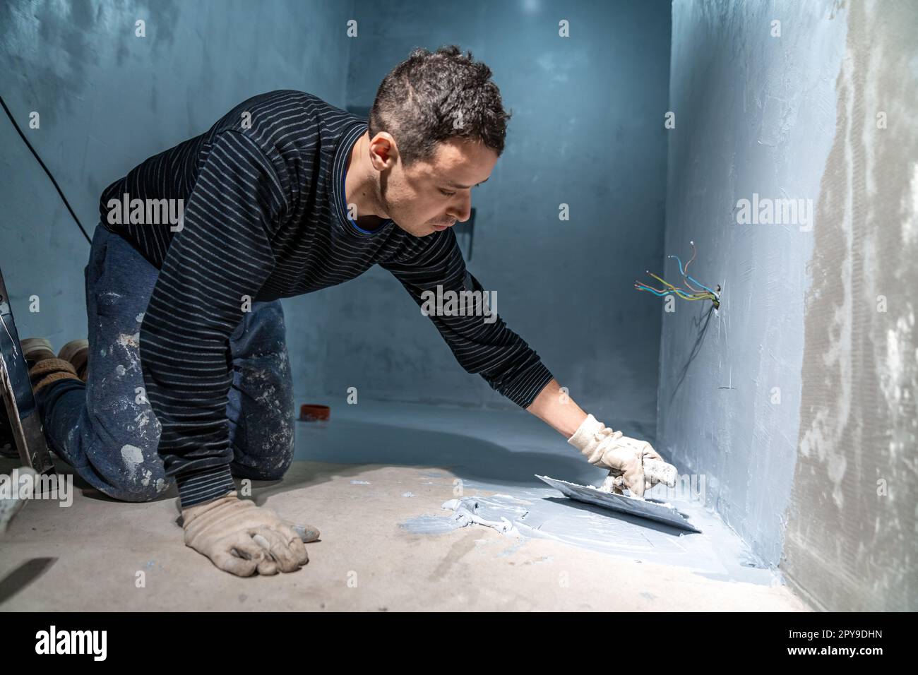 Professional bricklayer hi-res stock photography and images - Alamy