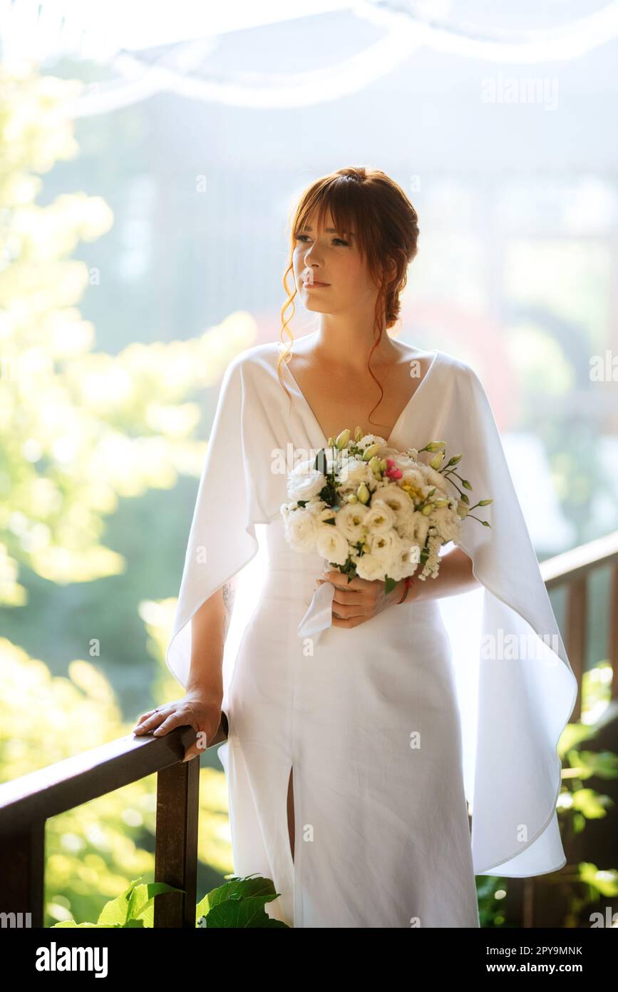 Bride white dress hi-res stock photography and images - Alamy