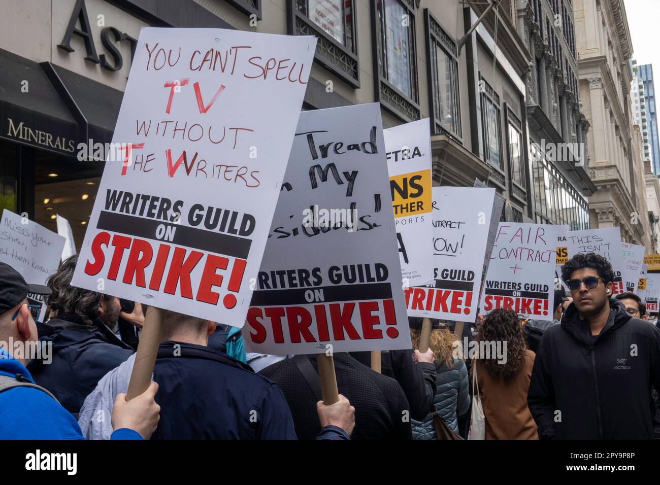 Writers Guild of America, picket line in Midtown Manhattan drew large ...