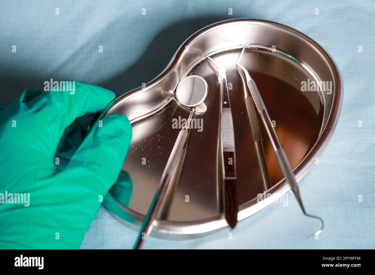 Endodontic instruments hi-res stock photography and images - Alamy