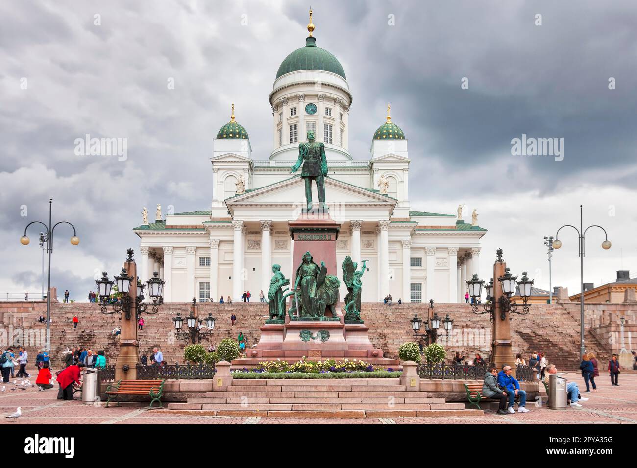 Helsinki historic square hi-res stock photography and images - Alamy