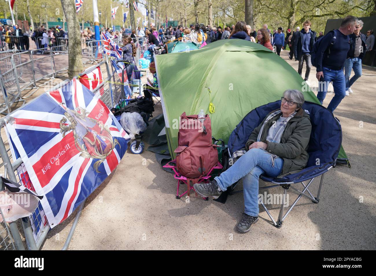 Royal fan Mary-Jane Willows from Cornwall, who is camping out on The ...