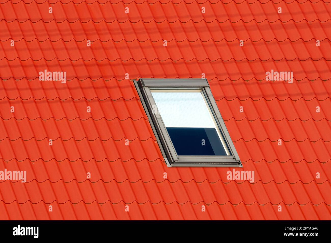 Skylight roof hi-res stock photography and images - Alamy