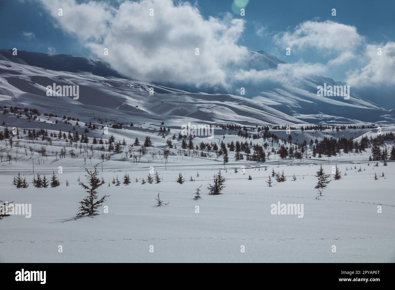 Beautiful natural landscape view snowy hi-res stock photography and ...
