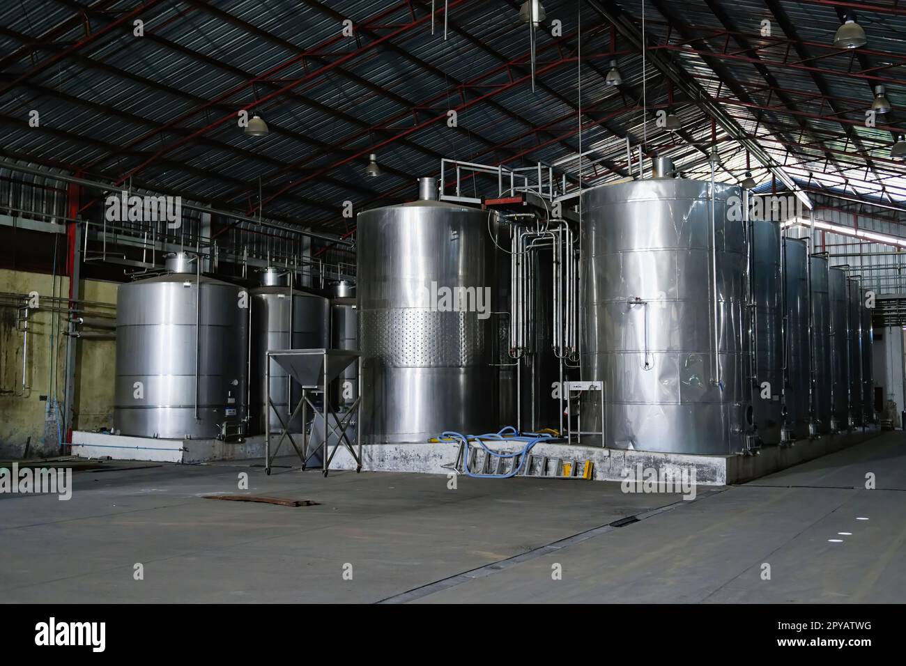 Tanks in santiago hi-res stock photography and images - Alamy