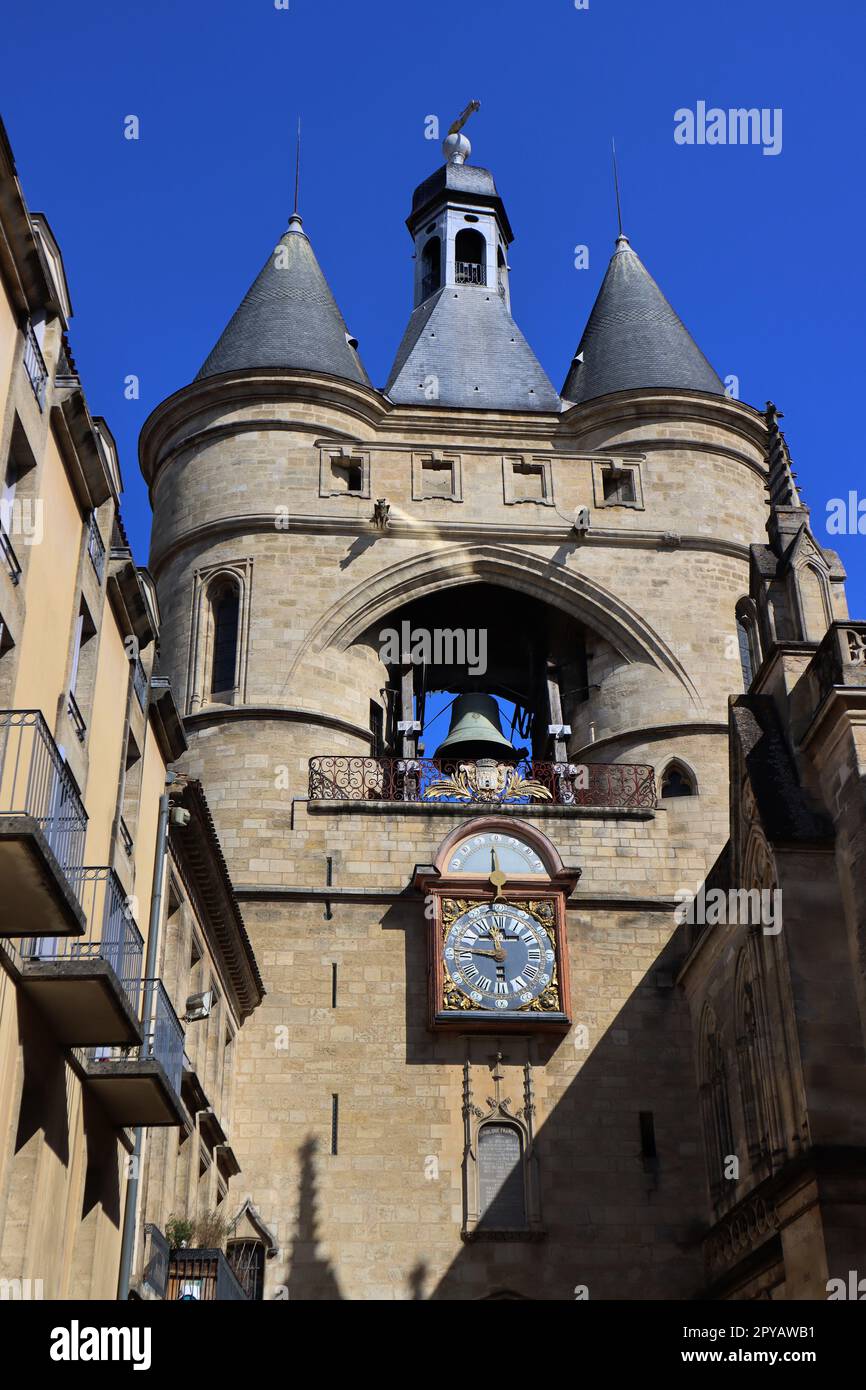 The bell weighs 7 75 tonnes hi-res stock photography and images - Alamy