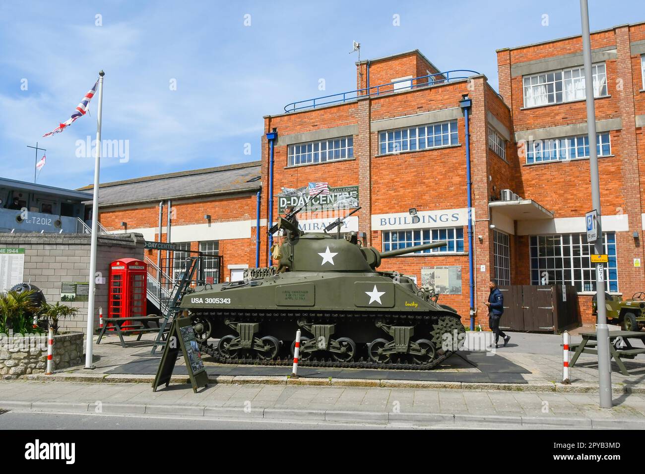 Tank barge hi-res stock photography and images - Alamy