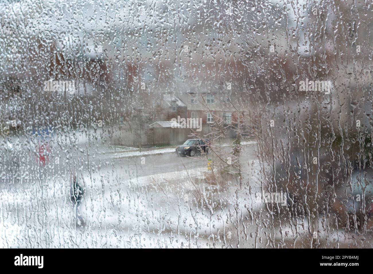 Raindrops frozen window glass hi-res stock photography and images - Alamy