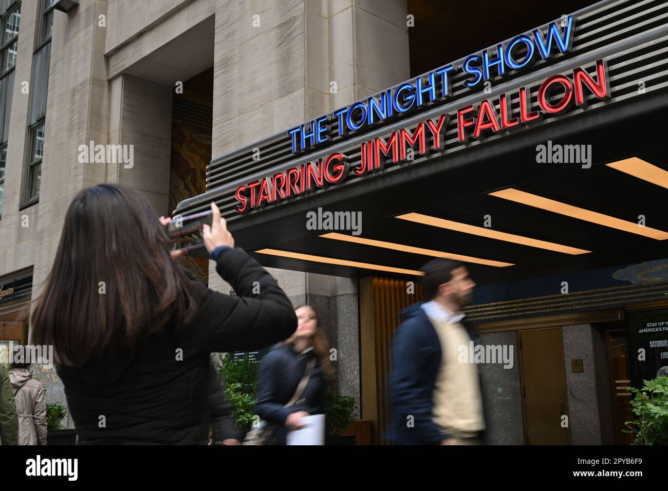 Tonight show with jimmy fallon hi-res stock photography and images - Alamy