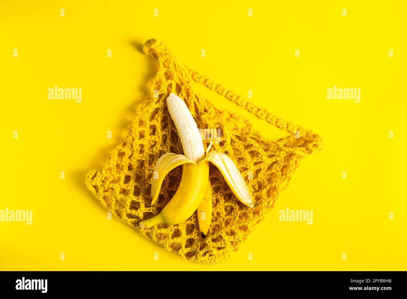 String of banana hi-res stock photography and images - Alamy