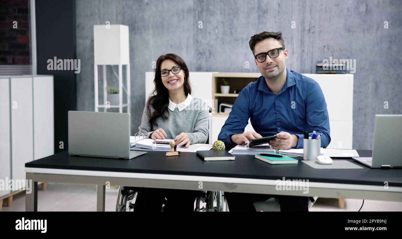 Chartered accountant hi-res stock photography and images - Alamy