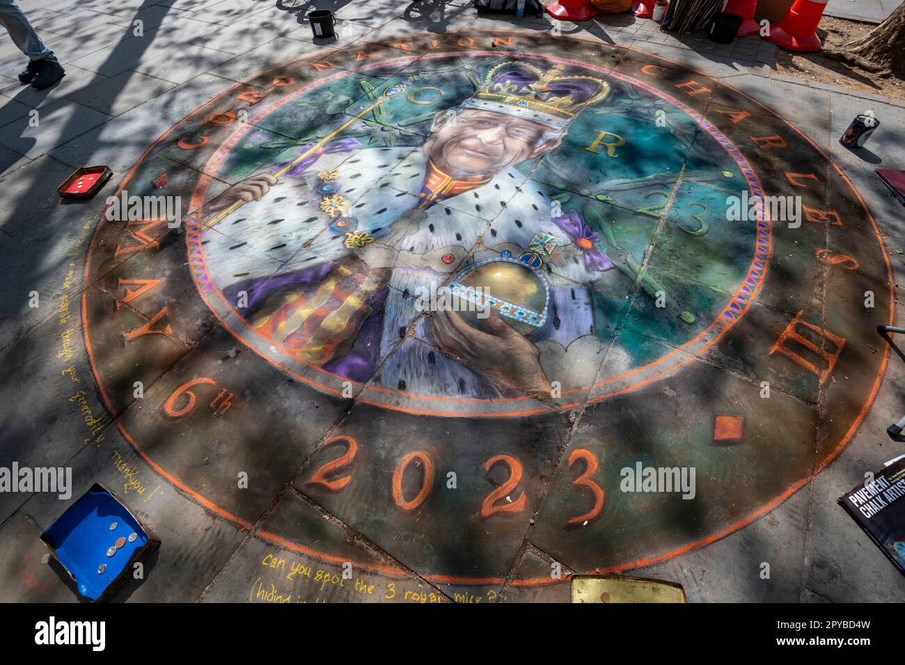 London, UK. 1 May 2023. Pavement chalk artist Julian Beever's artwork ...