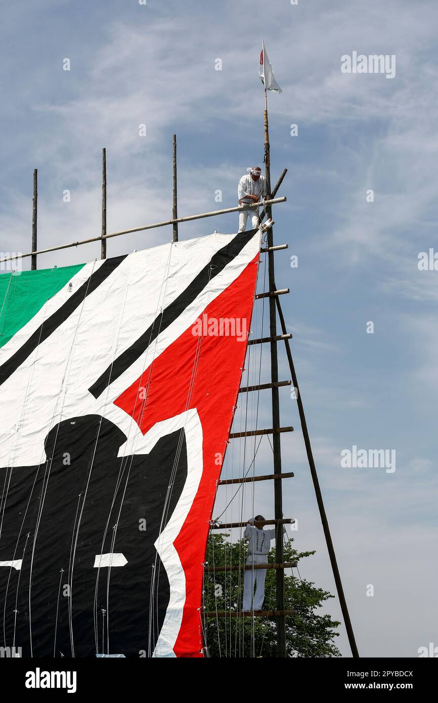 May 3, 2023, Saitama, Japan: Participants release an enormous kite ...