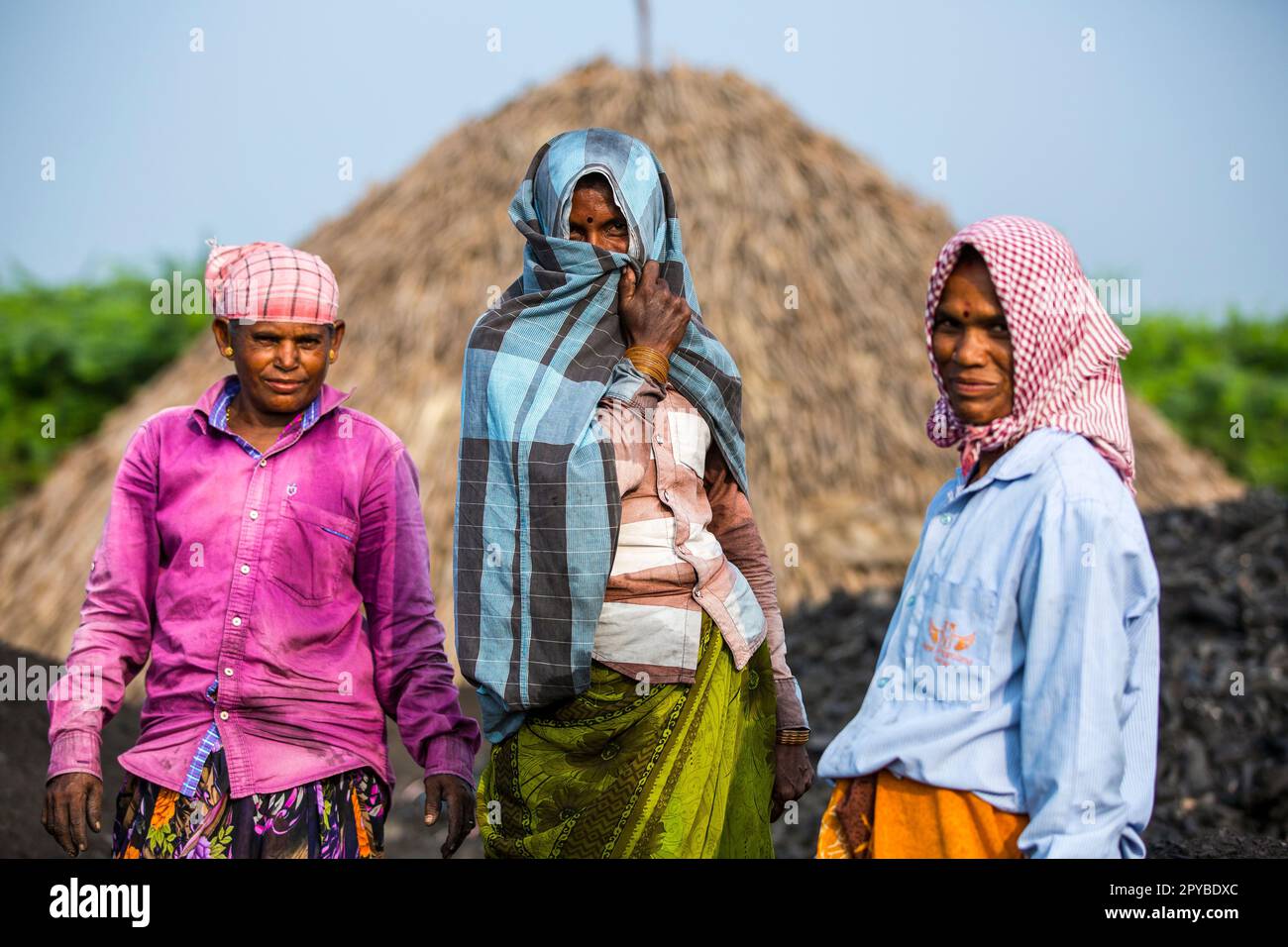 Women work in Carbon Cave in Trichy, india Stock Photo - Alamy