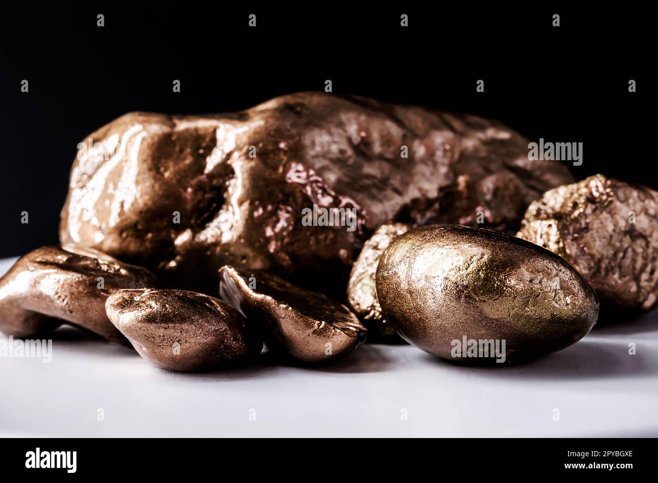 copper stone on electronic scale. Metal used in industry. Mineral ...