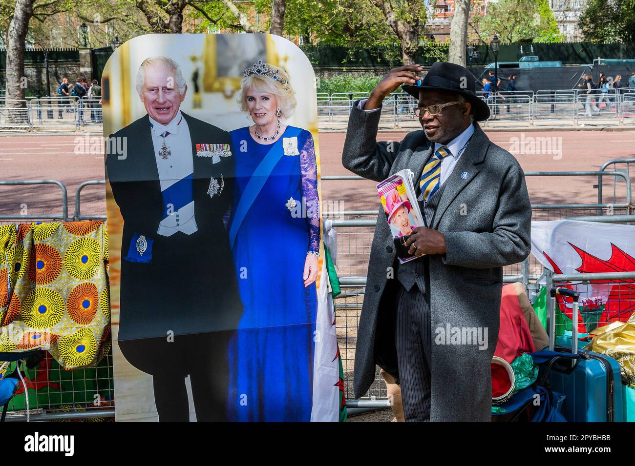 London, UK. 3rd May, 2023. Professor Chris Imafidon asks passers by to ...