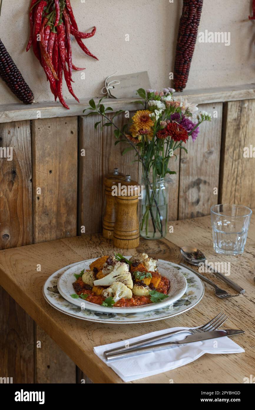Ethical vegetable boxes hi-res stock photography and images - Alamy