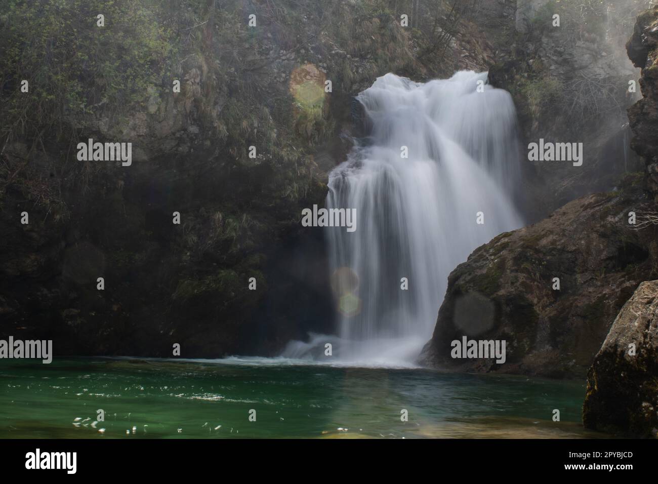 waterfall šum in slovenia Stock Photo - Alamy