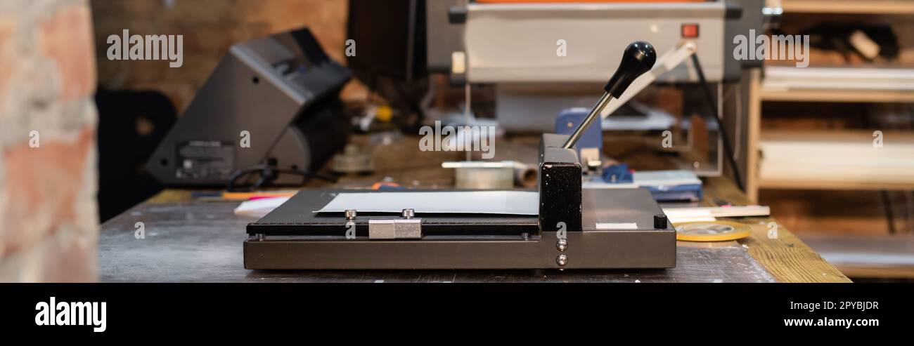 Modern paper trimmer tool hi-res stock photography and images - Alamy