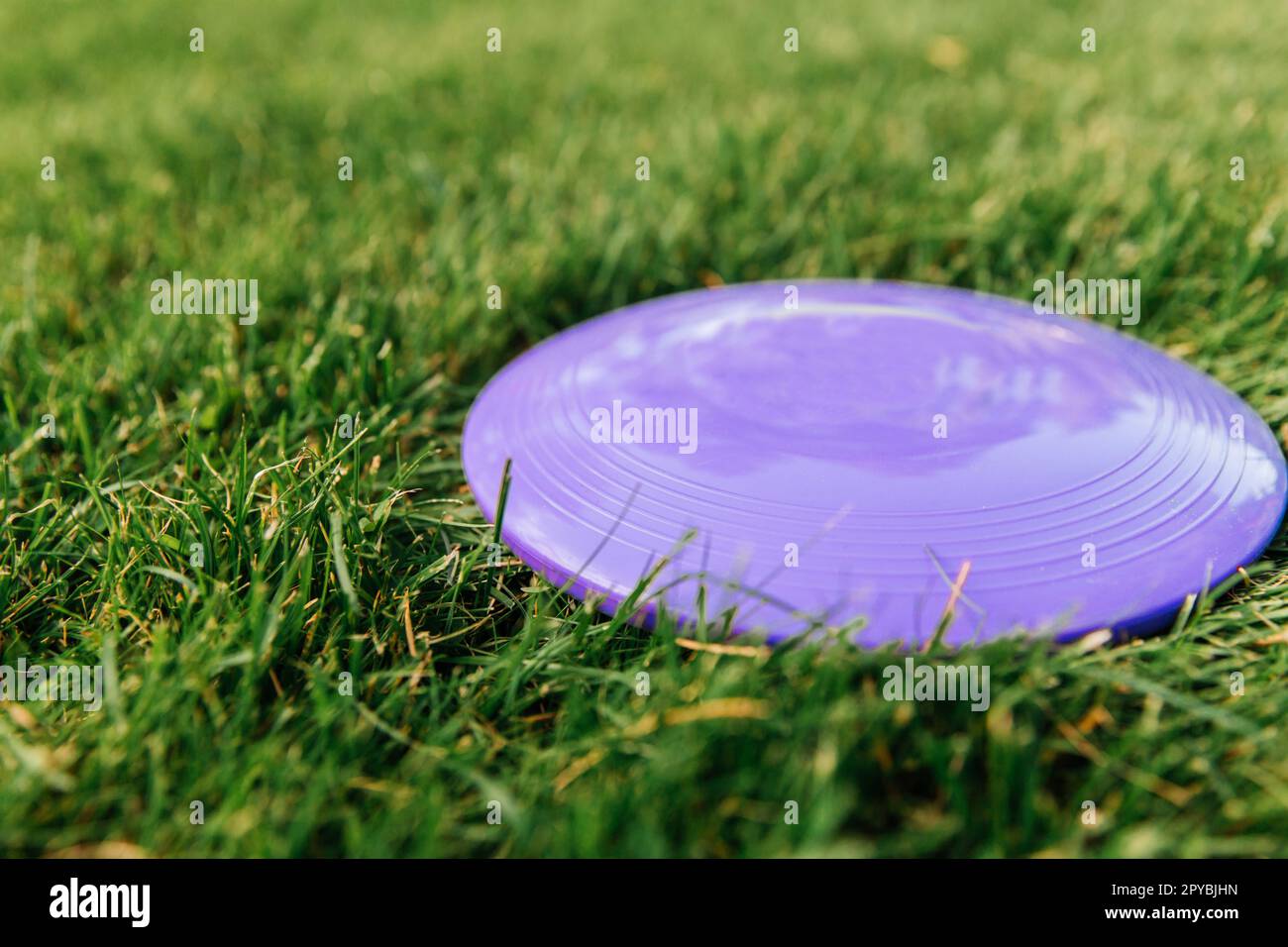 Close up flying golf hi-res stock photography and images - Alamy