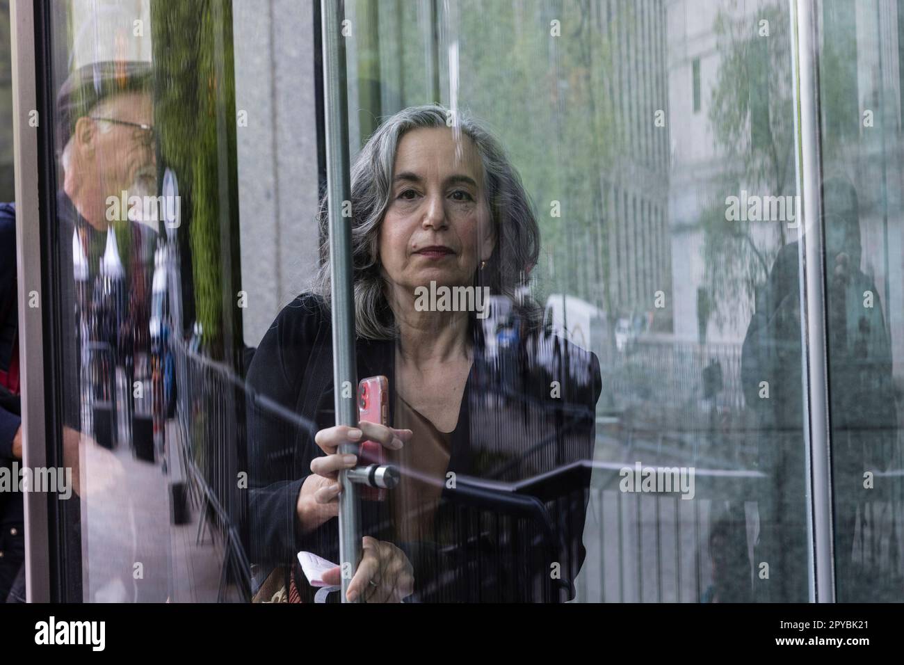 Psychologist Leslie Lebowitz arrives at federal court in New York ...