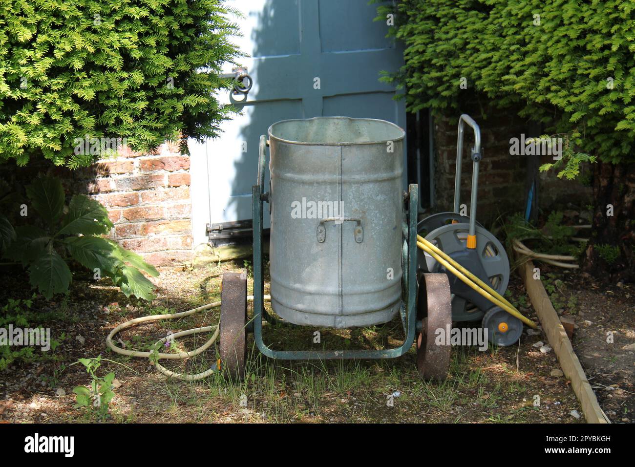 Portable water tank hi-res stock photography and images - Alamy