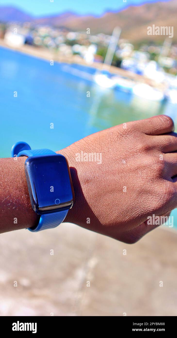 arm wearing a smart watch Stock Photo - Alamy