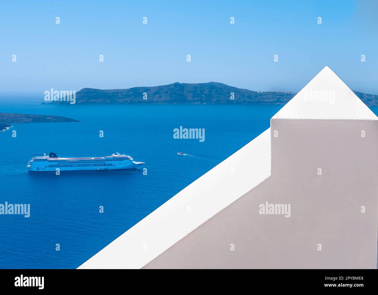 Santorini, view of the village of Thira and the caldera Stock Photo - Alamy