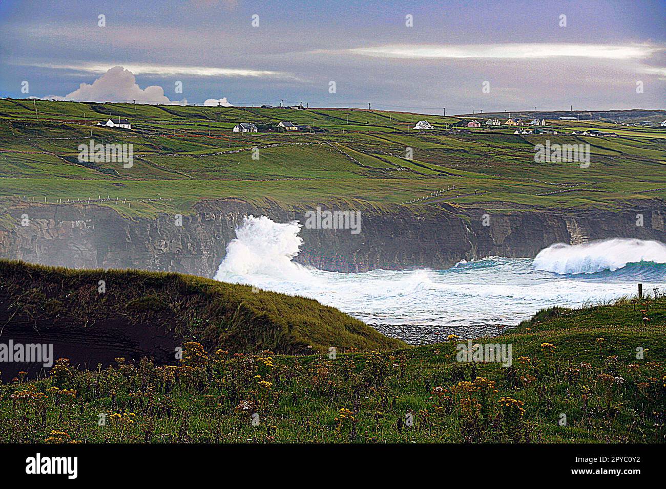 Irish coastline hi-res stock photography and images - Alamy