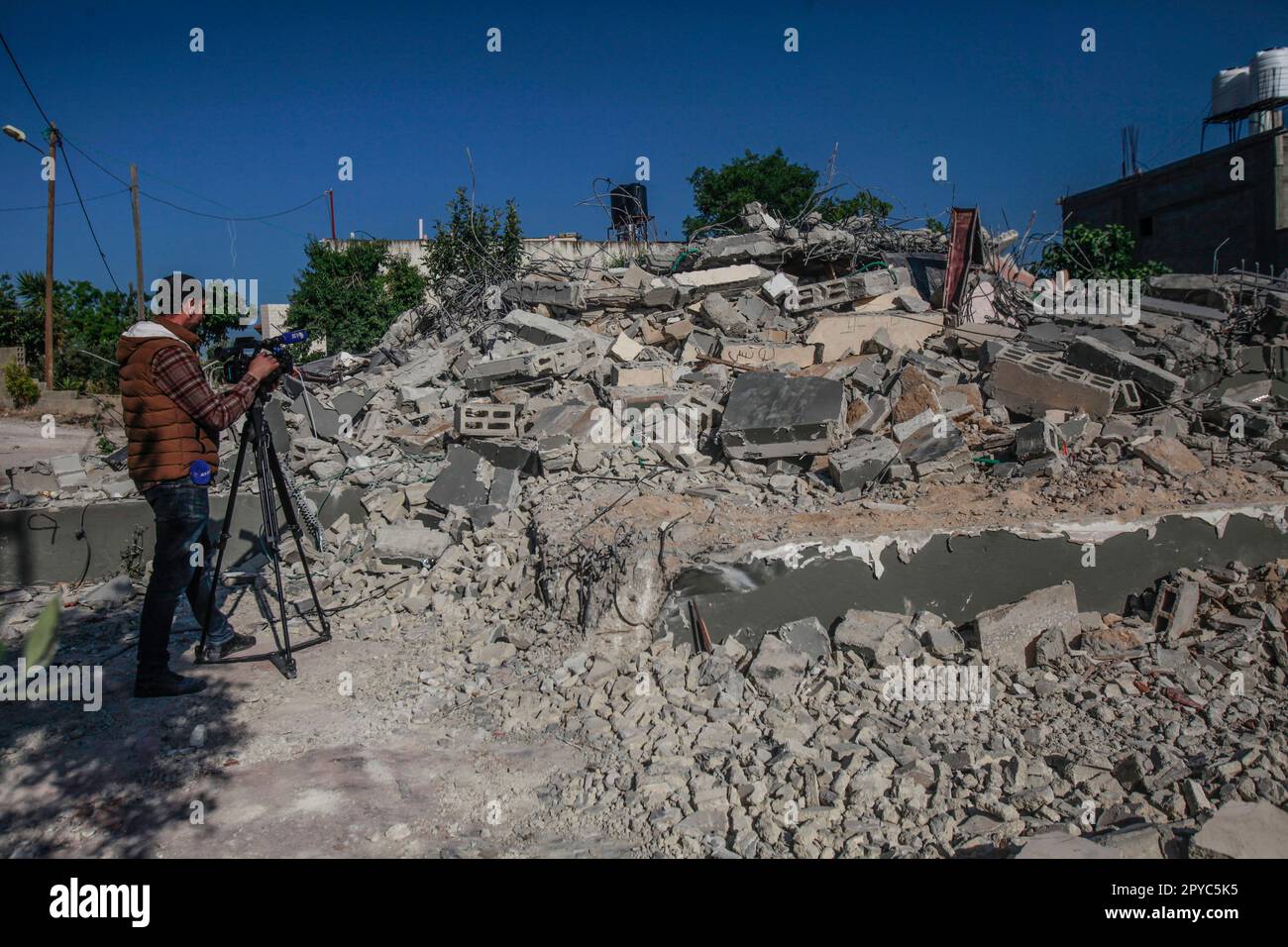 Salfit, Palestine. 03rd May, 2023. A Palestinian photographer captures ...